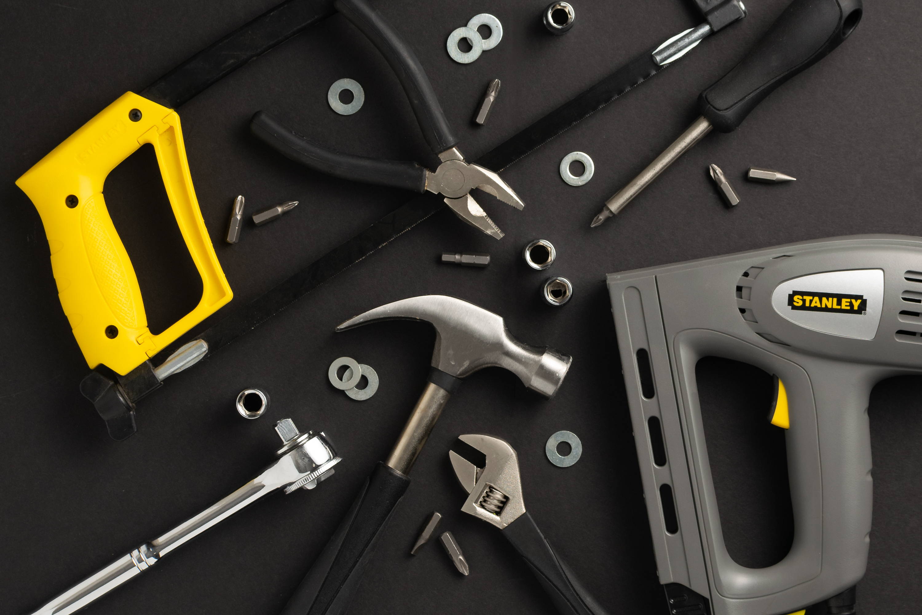 Manly Scents For Your Home and Smells that Guys Like - Pura