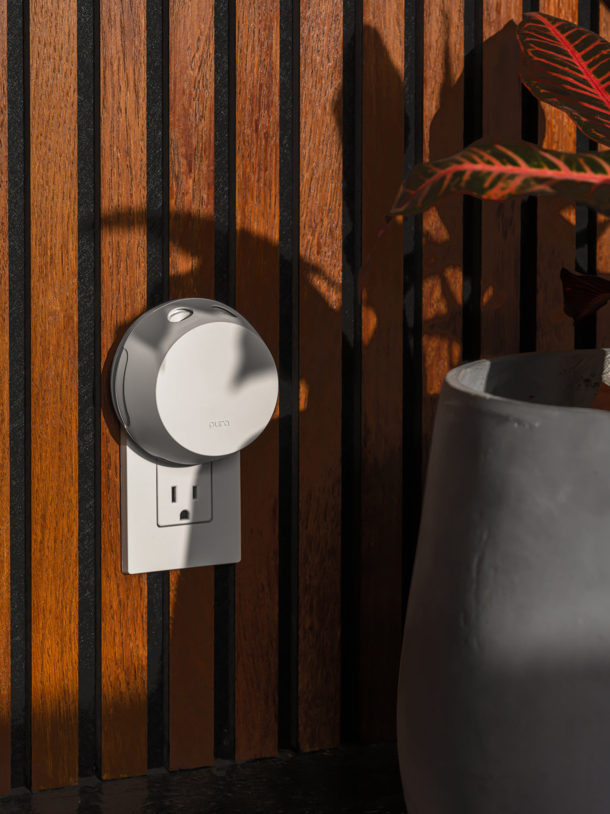 Smart Home Fragrance Air Diffuser by Pura